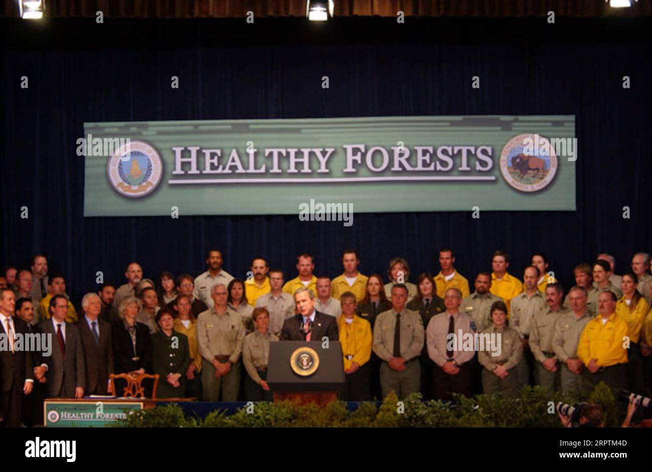 President George Bush speaking at signing ceremony for the Healthy ...