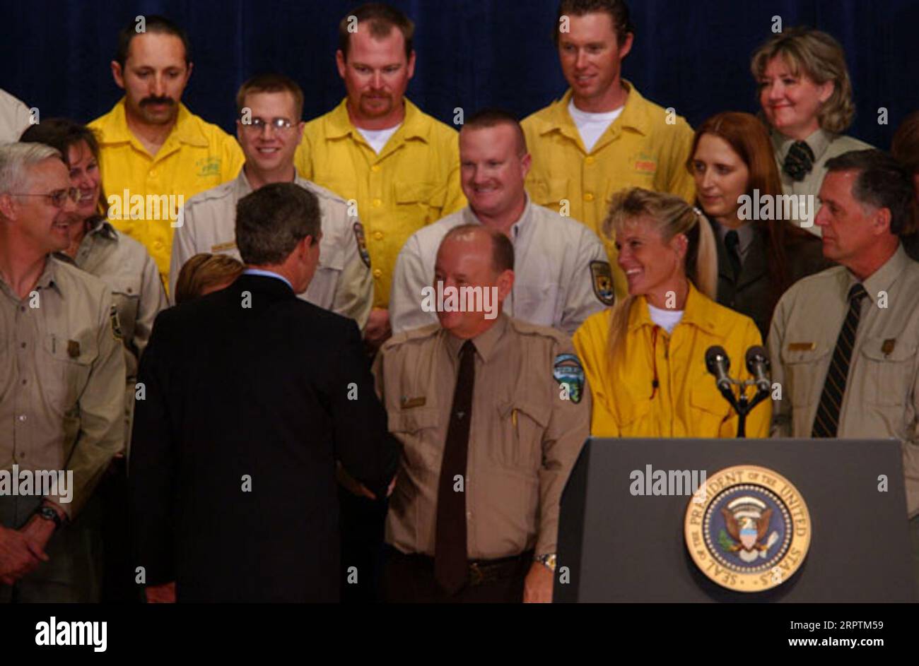 Bush back hi-res stock photography and images - Alamy