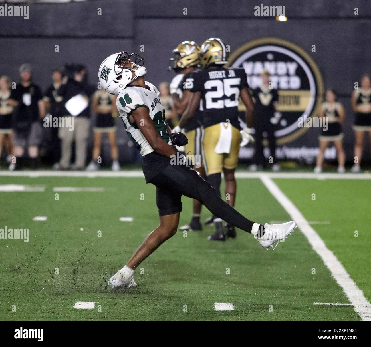August 26, 2023 - Hawaii Rainbow Warriors wide receiver Pofele Ashlock ...