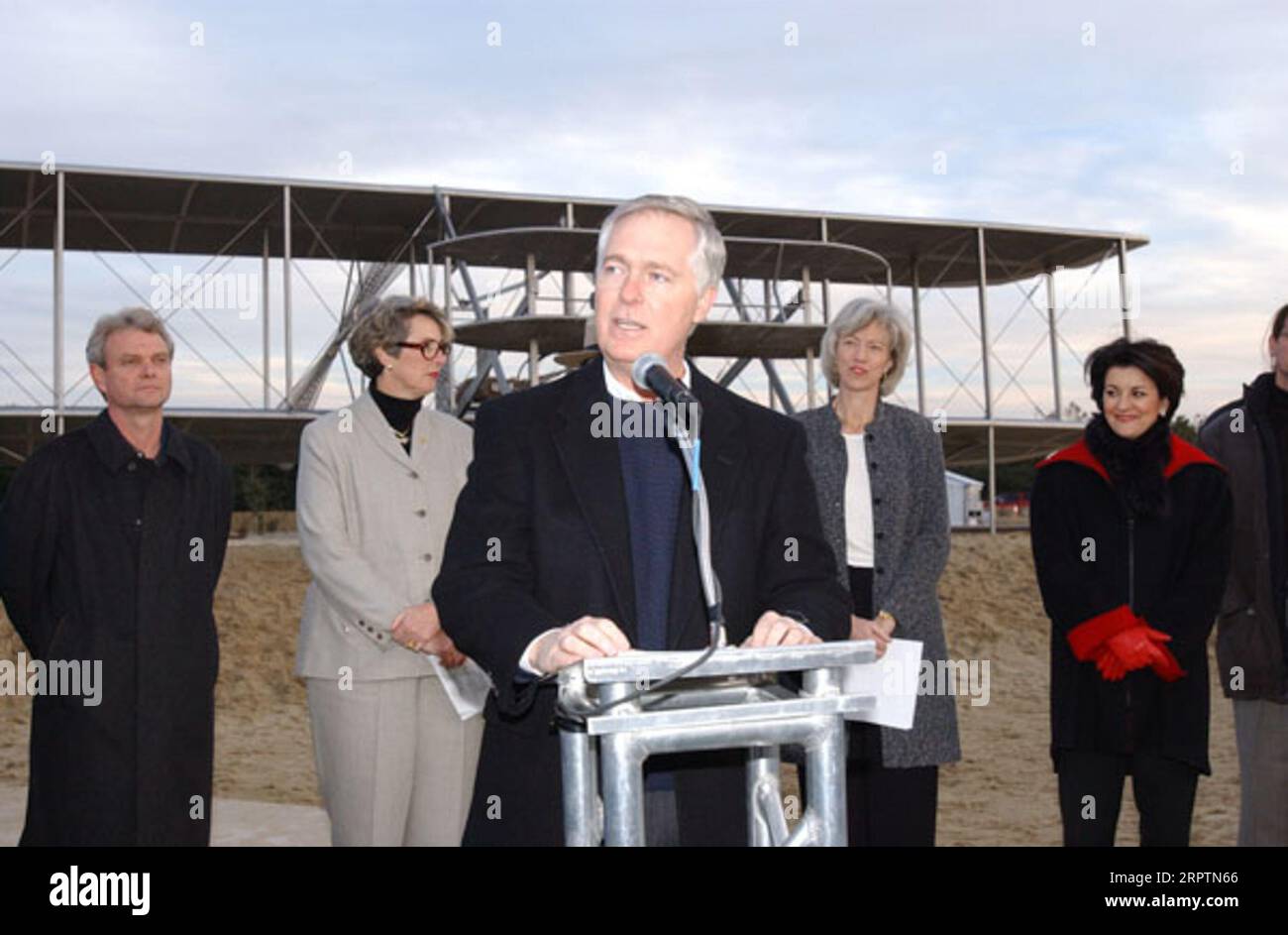 North Carolina Governor Mike Easley speaking at dedication ceremony for ...
