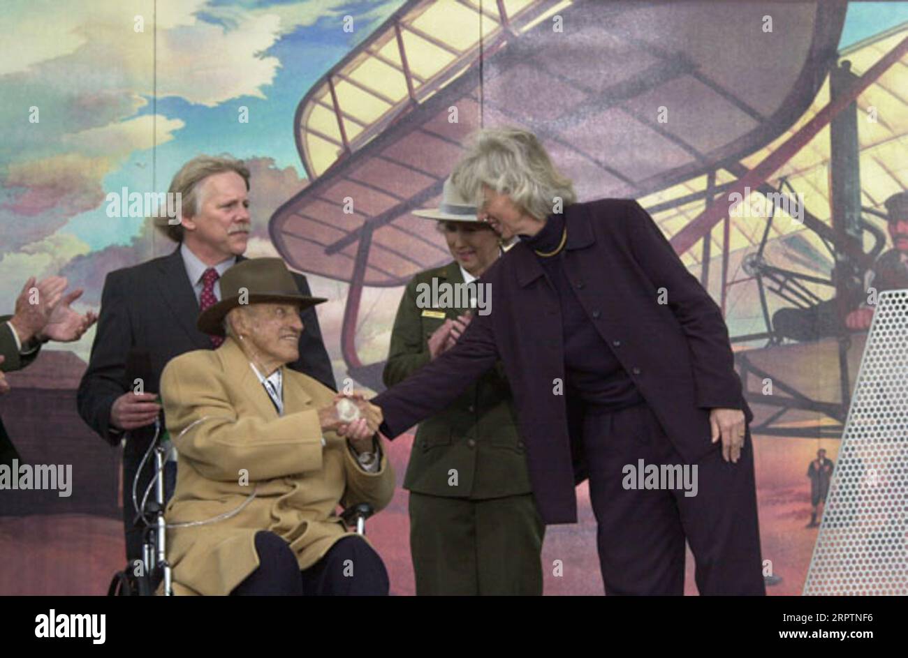 Harry Combs, aviation pioneer and donor of 1903 Wright flyer replica to ...