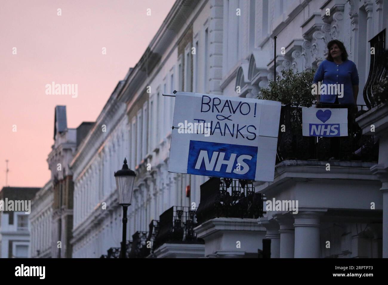 National health service staff hi-res stock photography and images - Alamy