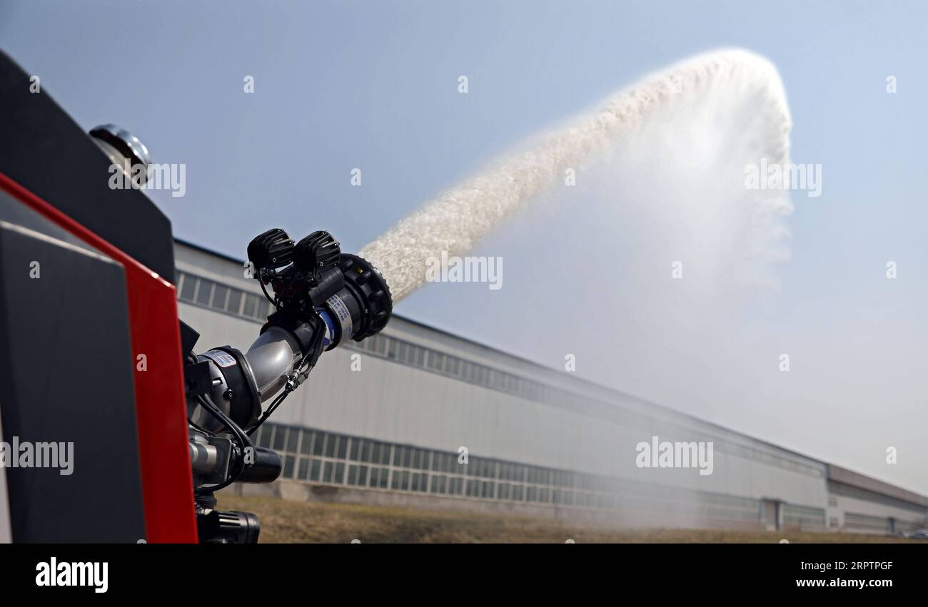 Fire fighting robot hi-res stock photography and images - Alamy