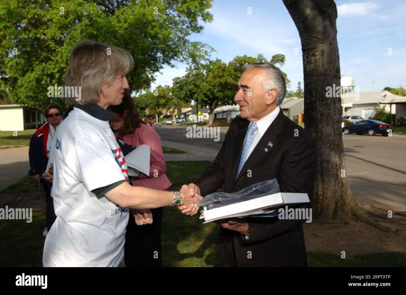 Secretary Gale Norton shaking hands with Stockton, California Mayor ...