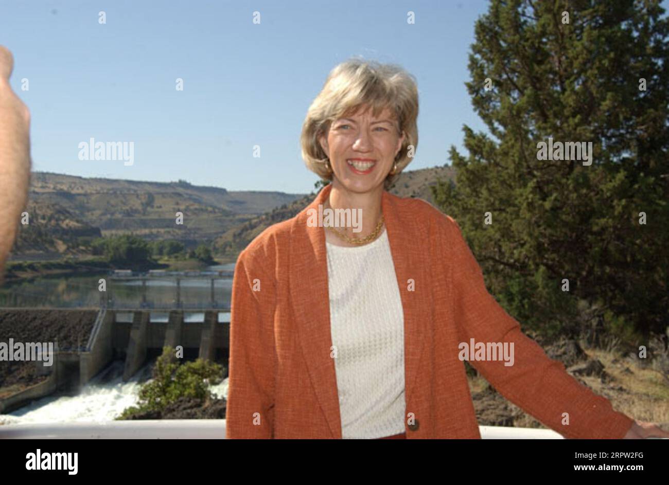 Pelton oregon hi-res stock photography and images - Alamy