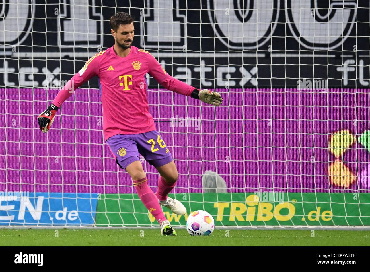 MONCHENGLADBACH - FC Bayern Munchen goalkeeper Sven Ulreich during the ...