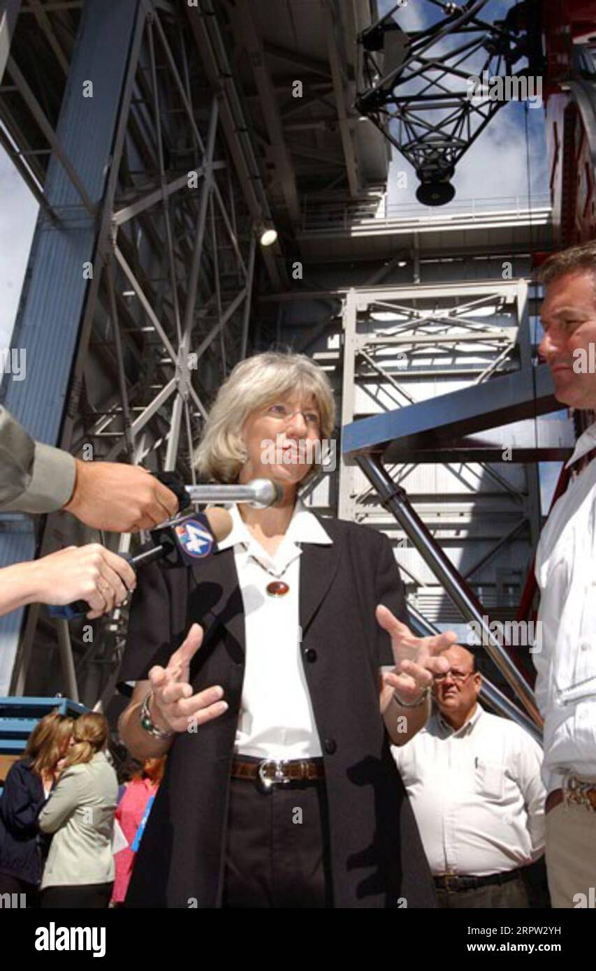 Secretary Gale Norton with Arizona Congressman Rick Renzi, right ...
