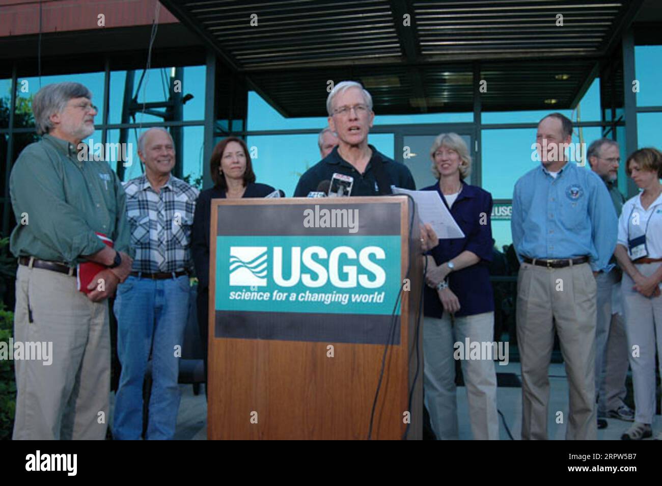 U.S. Geological Survey's Chief Scientist for Volcano Hazards, Jeff Wynn ...