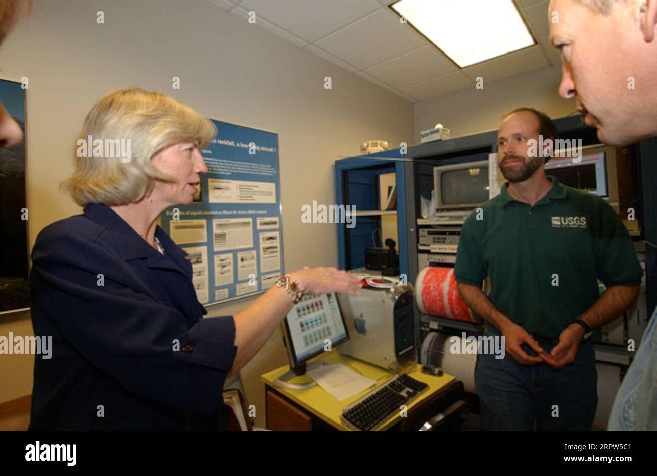 Visit of Secretary Gale Norton to the U.S. Geological Survey's Cascades ...