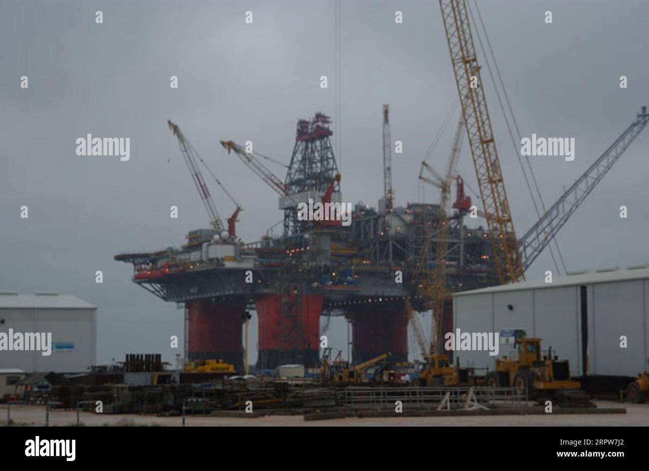 View of the world's largest offshore oil platform, newly dedicated ...