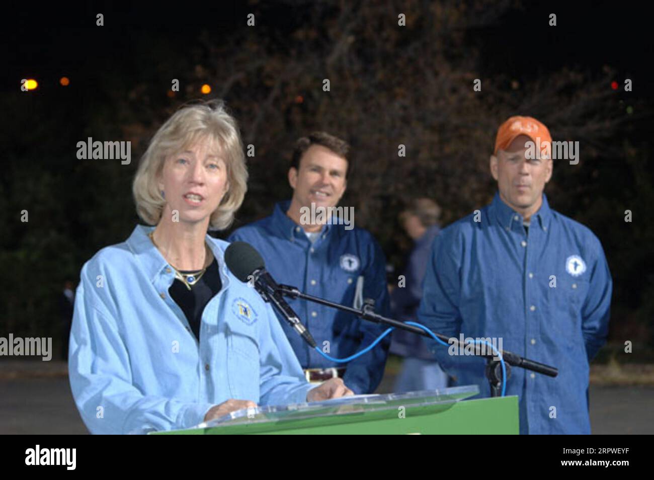 Secretary Gale Norton speaking at the National Fish and Wildlife ...