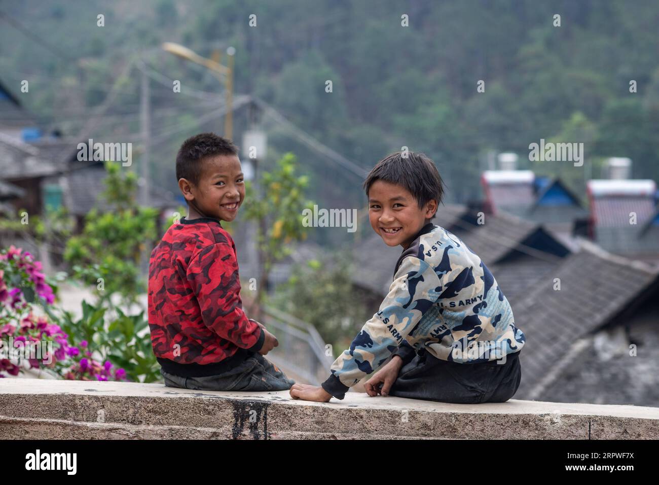 China yunnan menghai poverty hi-res stock photography and images - Alamy