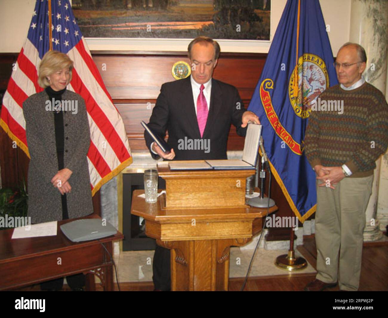 Senator larry craig hi-res stock photography and images - Alamy