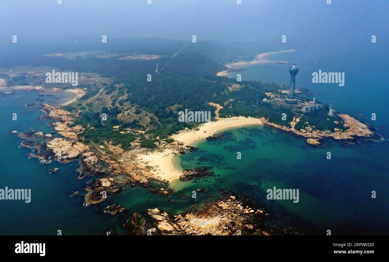 Hainan beach waste hi-res stock photography and images - Alamy