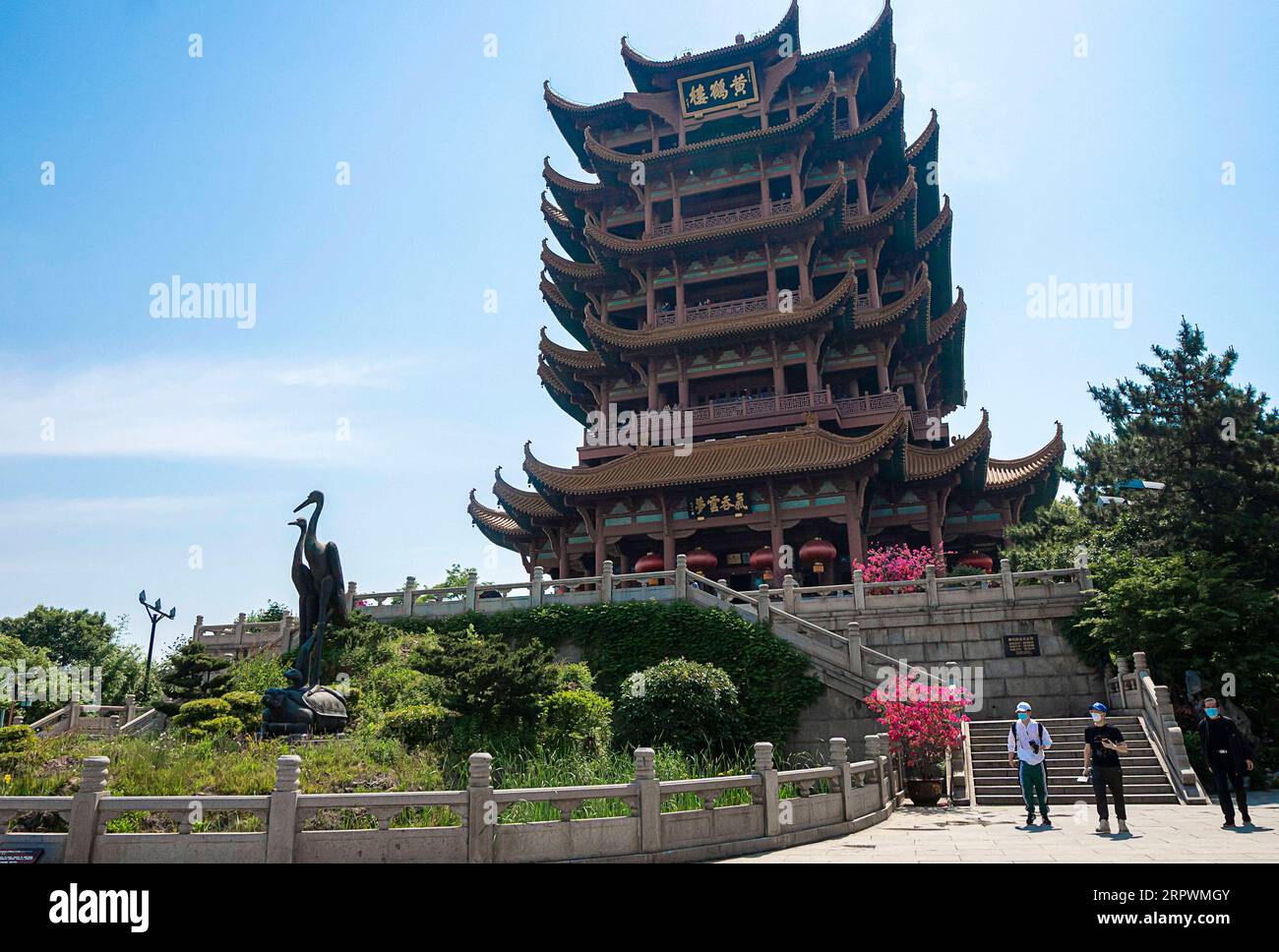 200429 -- WUHAN, April 29, 2020 -- Tourists visit the Yellow Crane ...