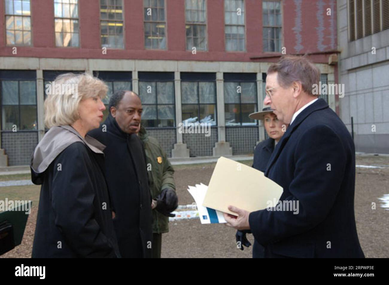 Secretary Gale Norton, National Park Service Deputy Director Don Murphy ...