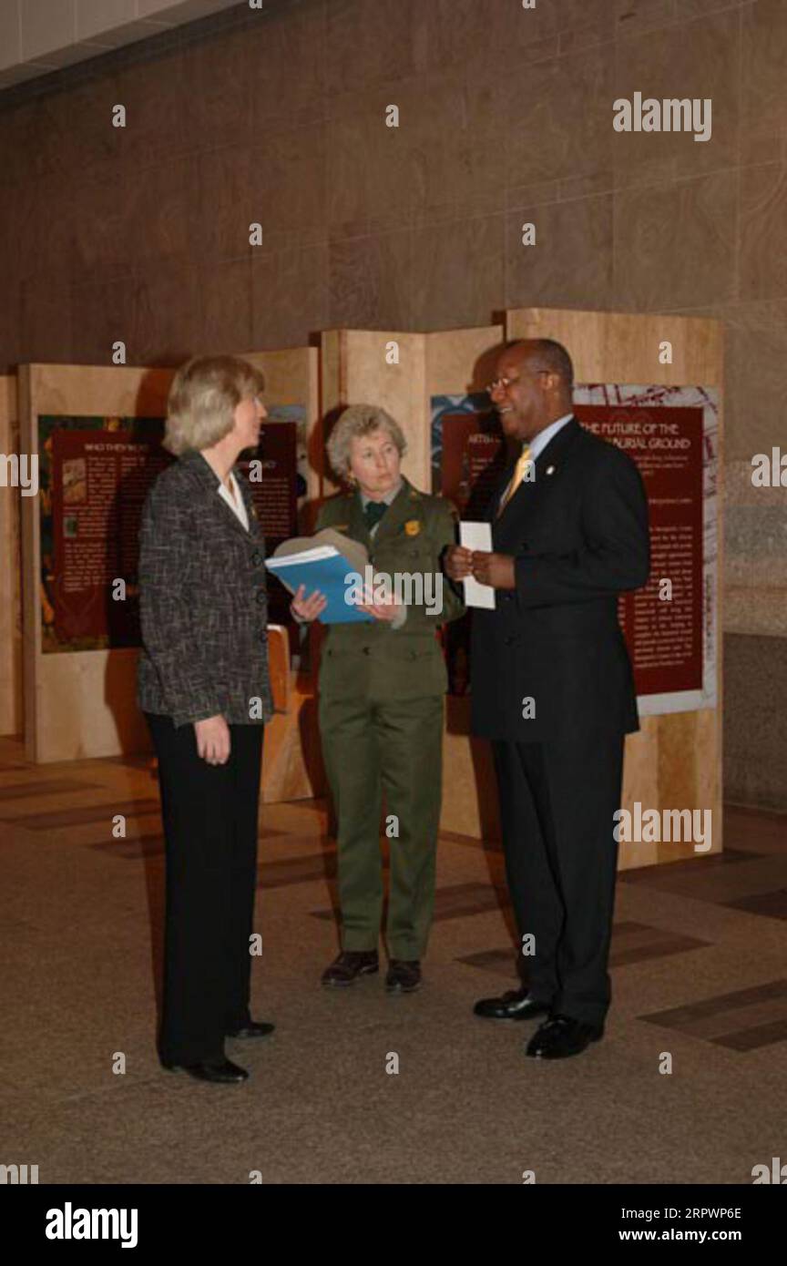 Secretary Gale Norton, National Park Service Director Fran Mainella ...