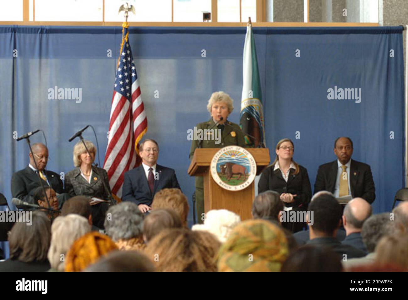 National Park Service Director Fran Mainella speaking at ceremony, at ...