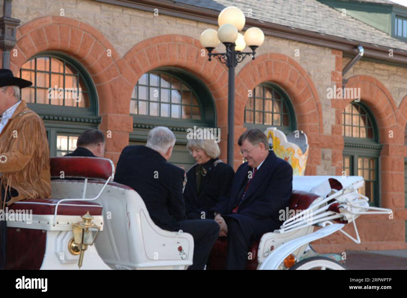 Secretary Gale Norton joining Wyoming Governor Dave Freudenthal, seated ...