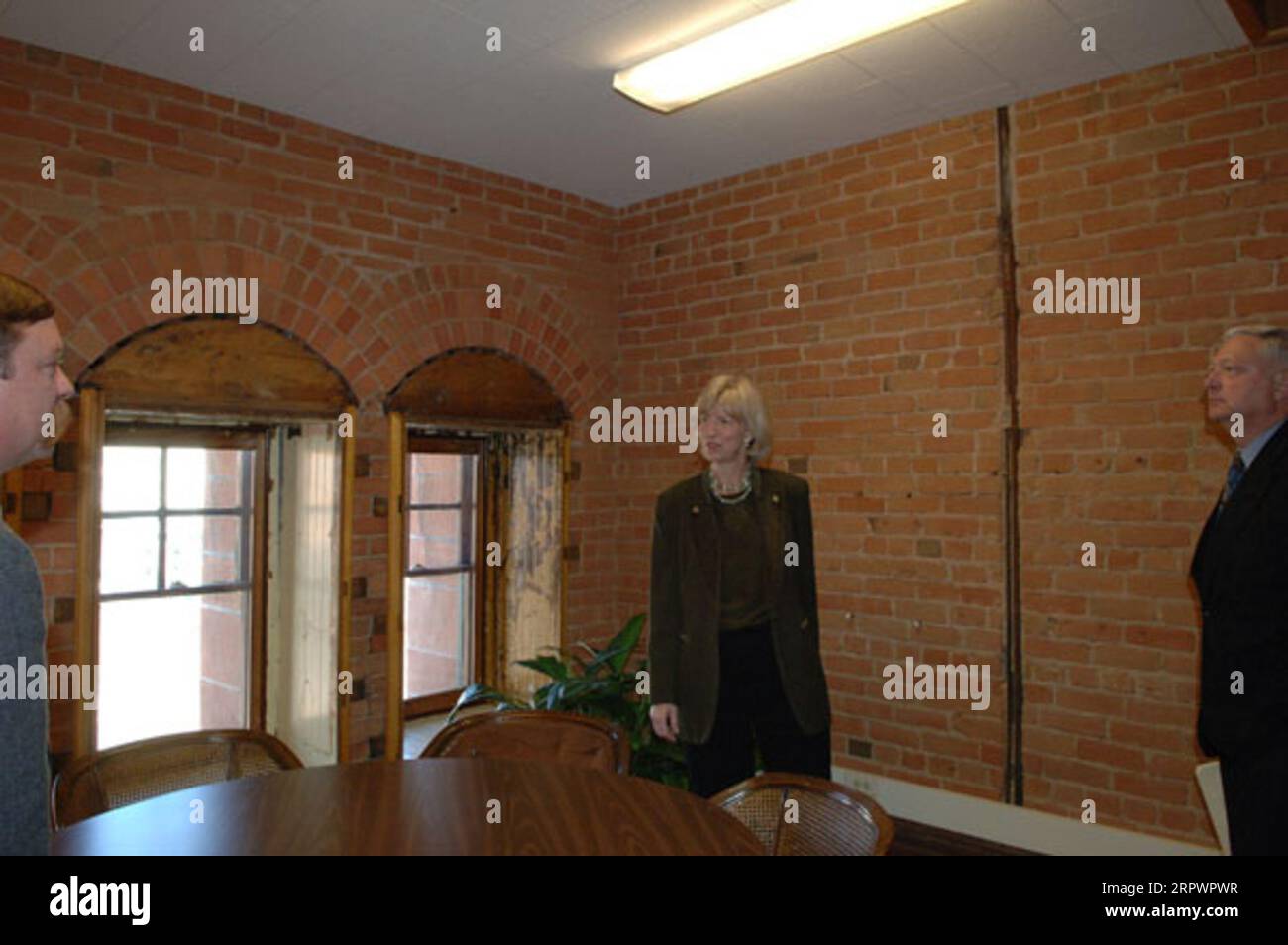 Secretary Gale Norton, center, accompanied by the Chief Executive ...