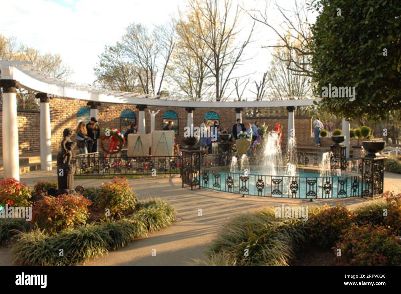 Graceland mansion in memphis hi-res stock photography and images - Alamy