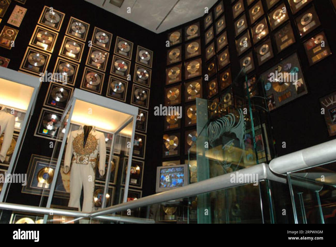 Graceland Mansion, home of Elvis Presley in Memphis, Tennessee ...