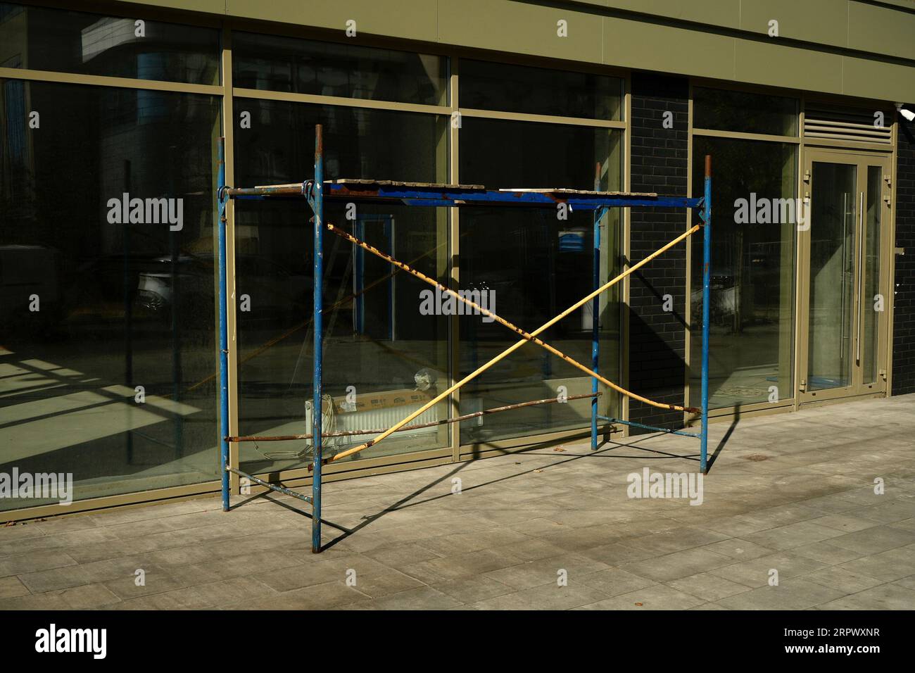 Safety hazards in construction hi-res stock photography and images - Alamy