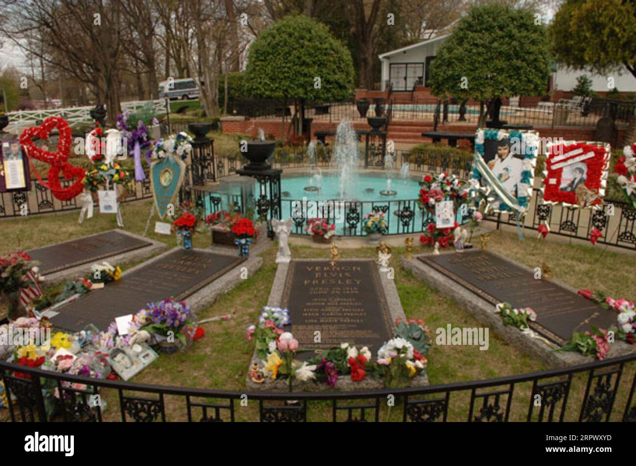 Graceland Mansion, home of Elvis Presley in Memphis, Tennessee ...