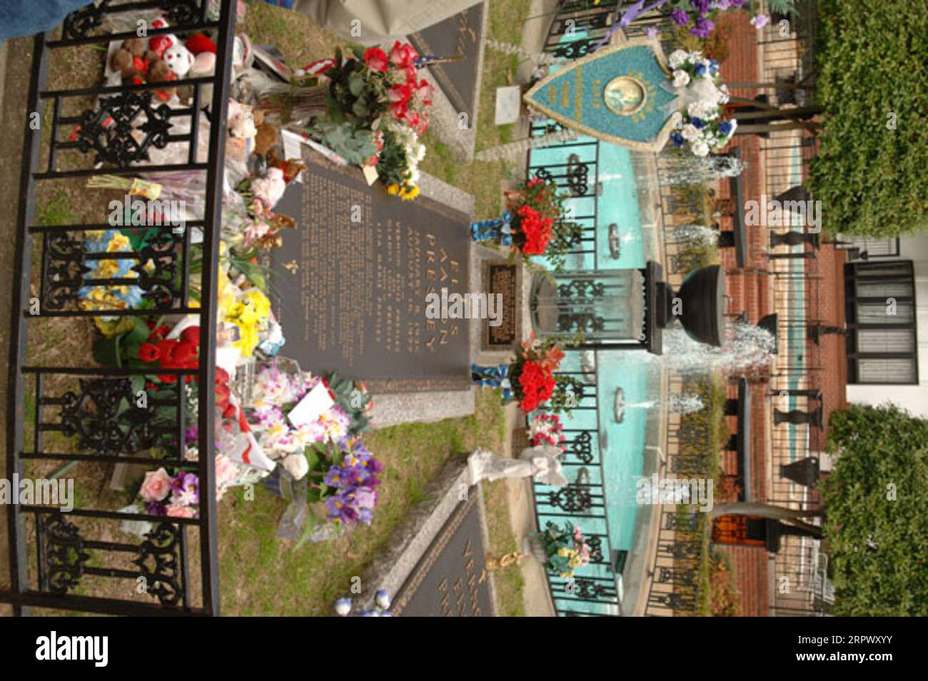 Graceland Mansion, home of Elvis Presley in Memphis, Tennessee ...