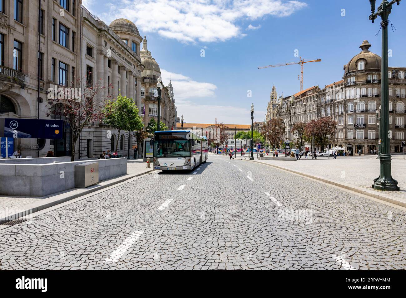 Porto, Portugal - 31.05.2023: View of Avenue of Aliados (Avenida dos ...