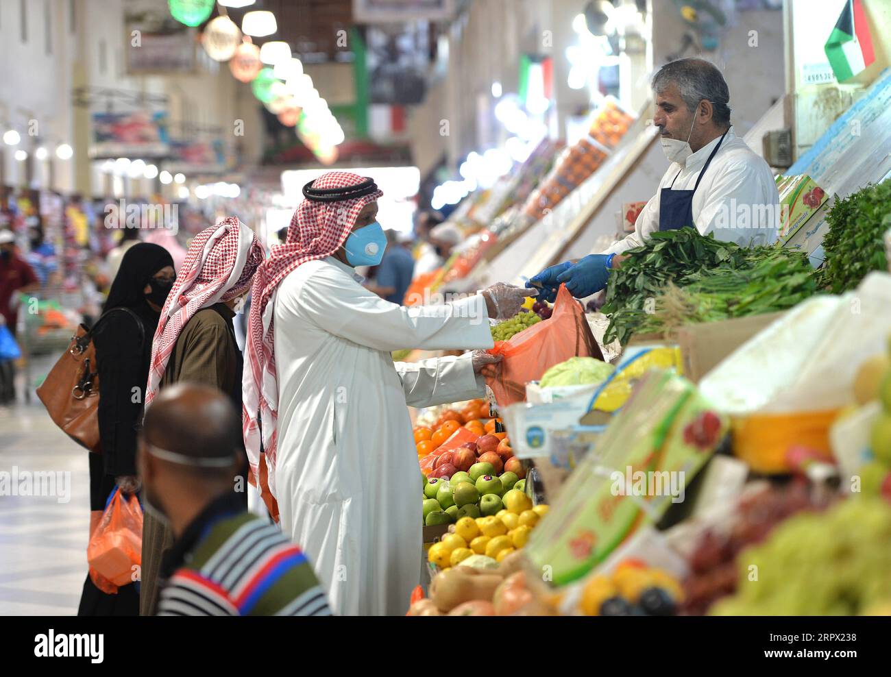 Daily life in kuwait hi-res stock photography and images - Alamy
