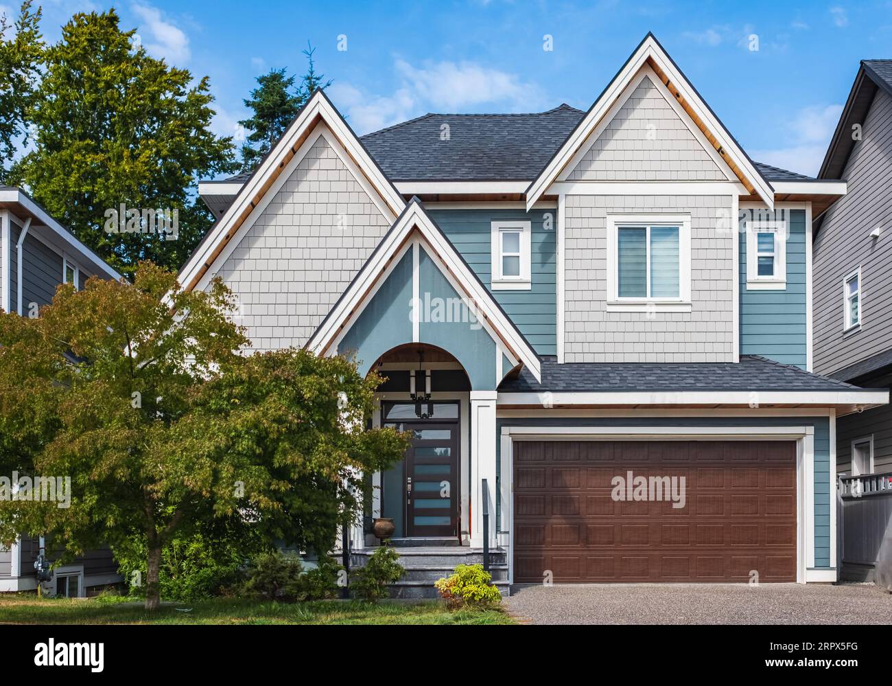 Contemporary house exterior in Vancouver Canada. Big modern house with ...