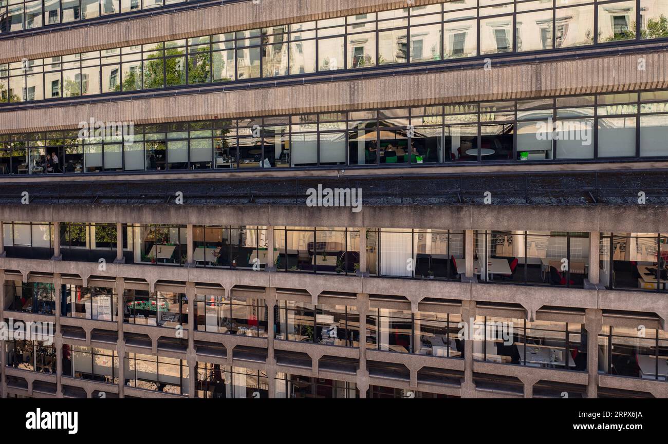1960s office building hi-res stock photography and images - Alamy