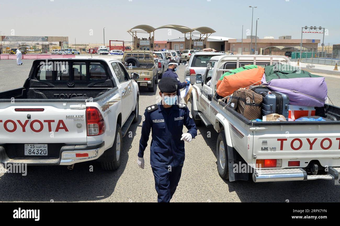 Saudi police officer hi-res stock photography and images - Alamy