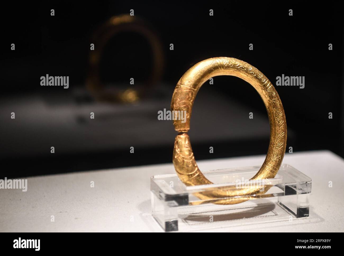 Ancient silk road merchant hi-res stock photography and images - Alamy