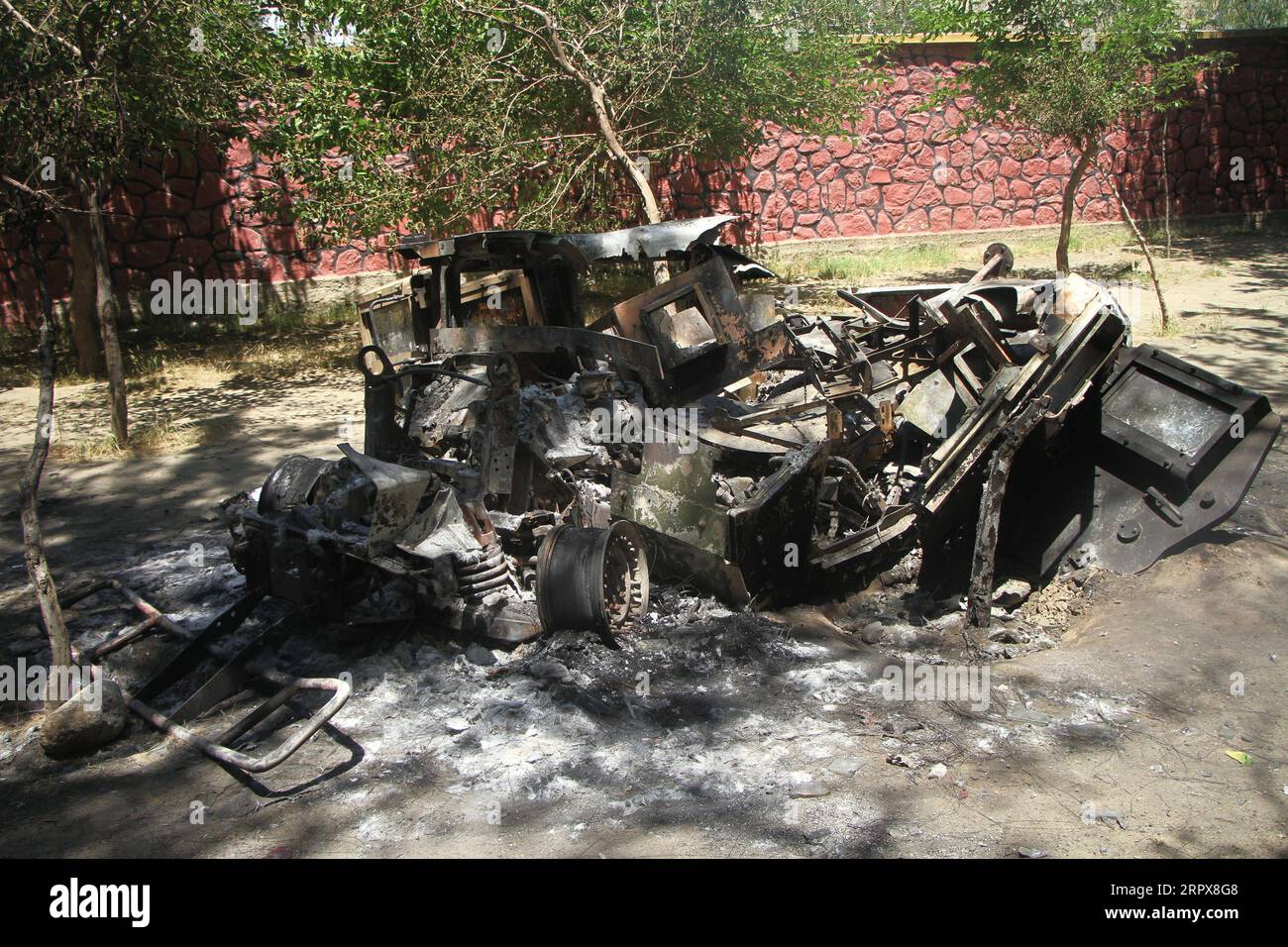 Damaged military vehicle hi-res stock photography and images - Alamy