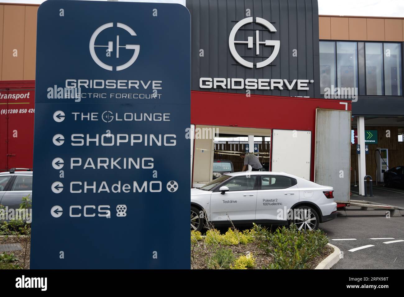 Service station ev charging hi-res stock photography and images - Alamy