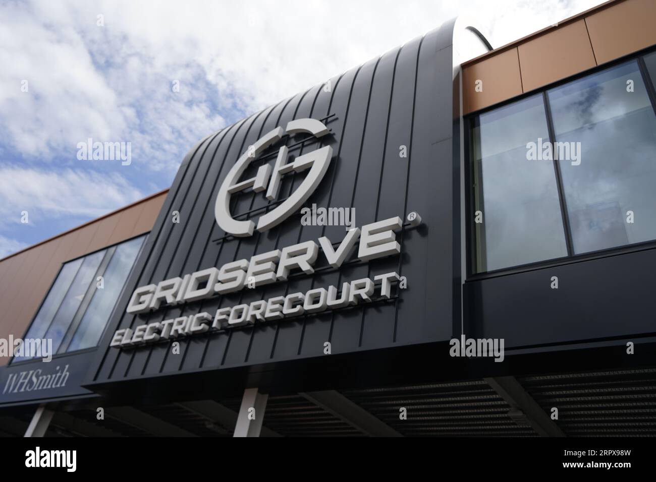 The gridserve electric highway hi-res stock photography and images - Alamy