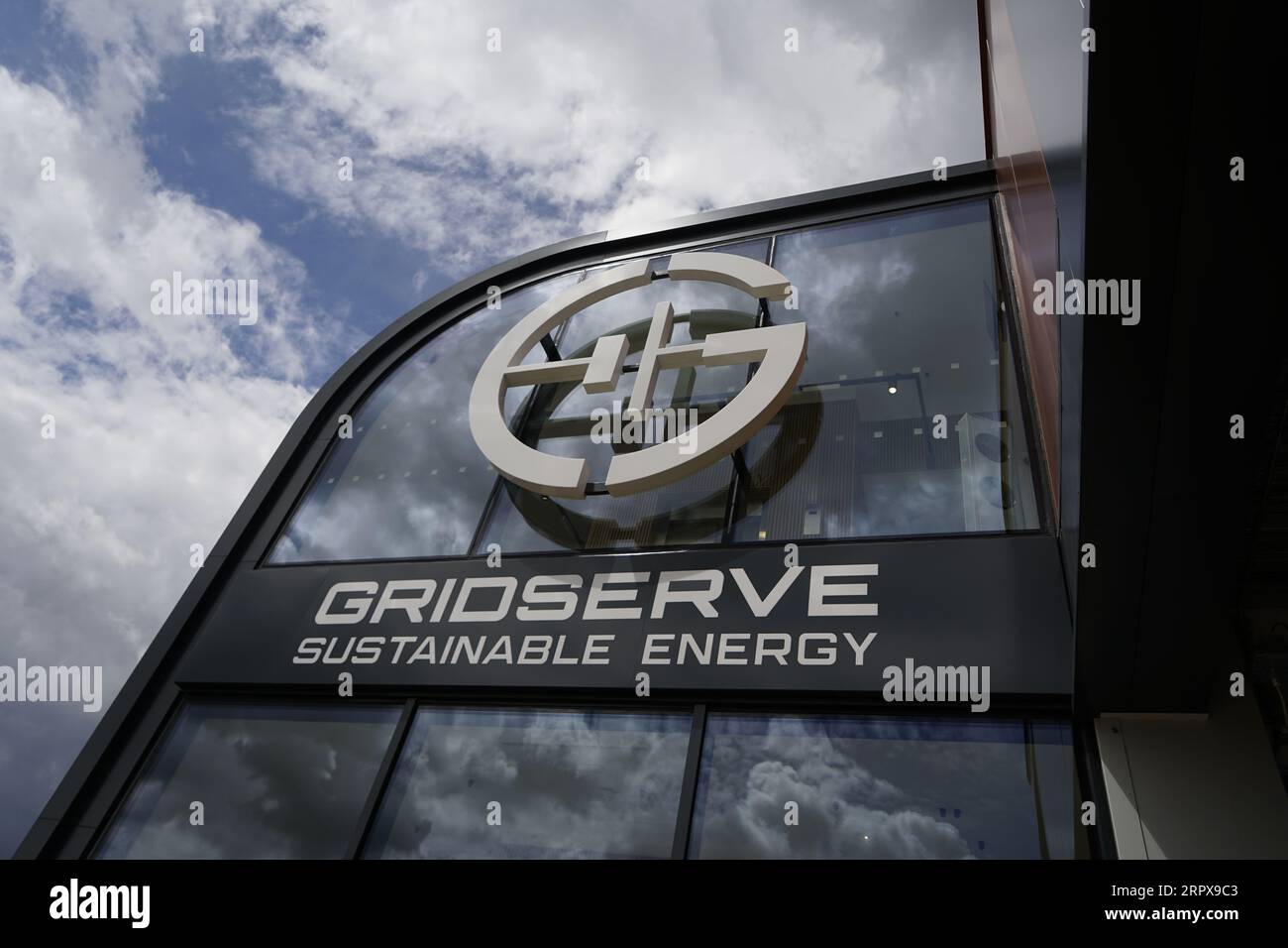 Ev charging hub hi-res stock photography and images - Alamy