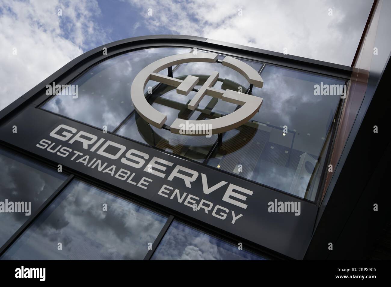 The gridserve electric highway hi-res stock photography and images - Alamy