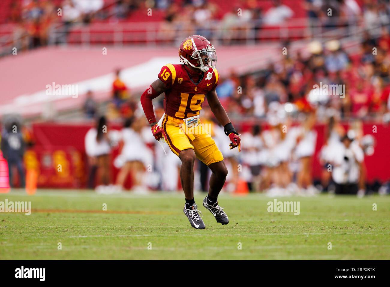 USC Trojans safety Jaylin Smith (19) defends in coverage during the ...