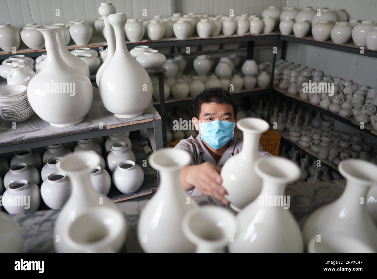 Porcelains room hi-res stock photography and images - Alamy
