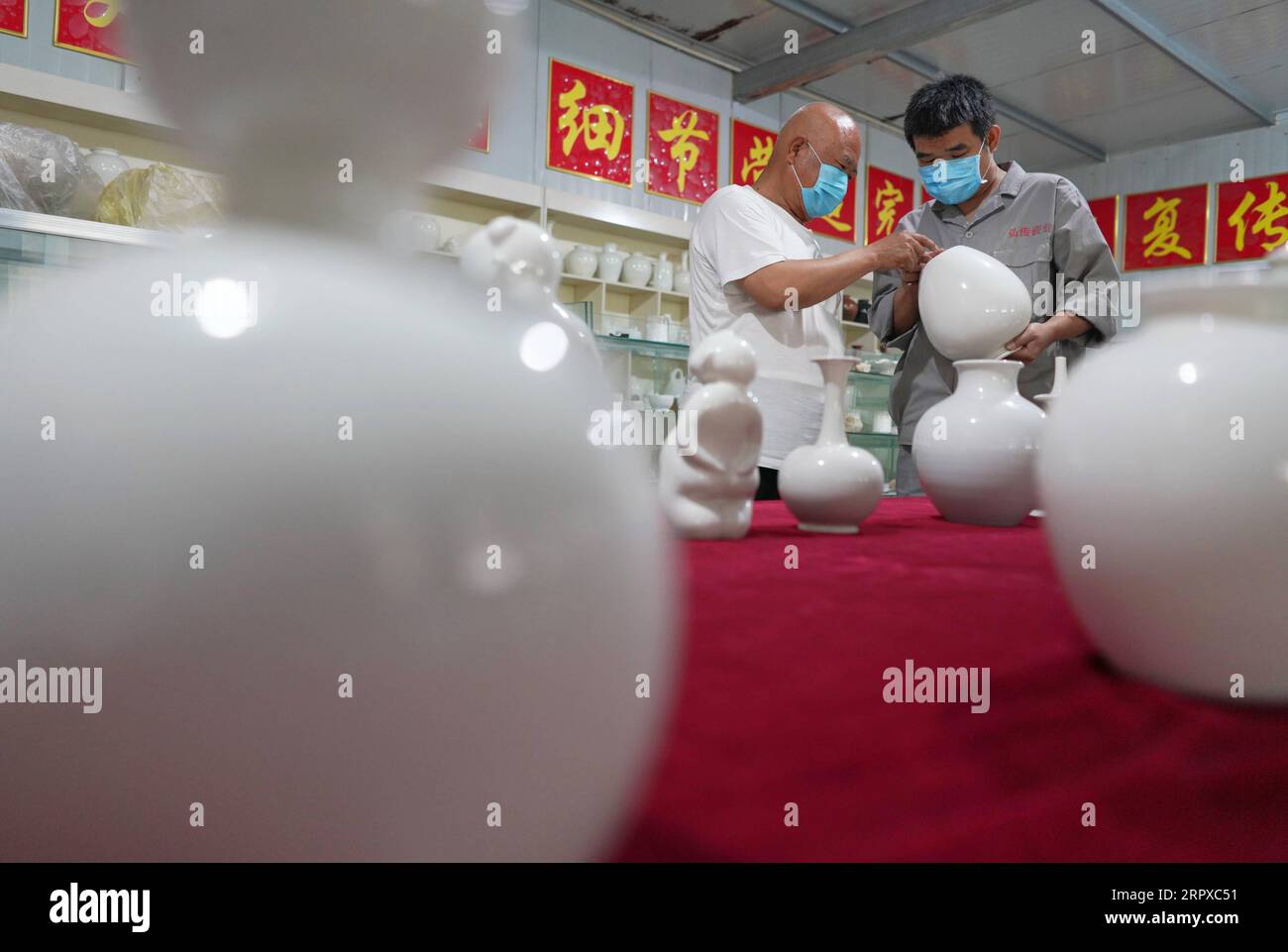 Father of the deaf hi-res stock photography and images - Alamy