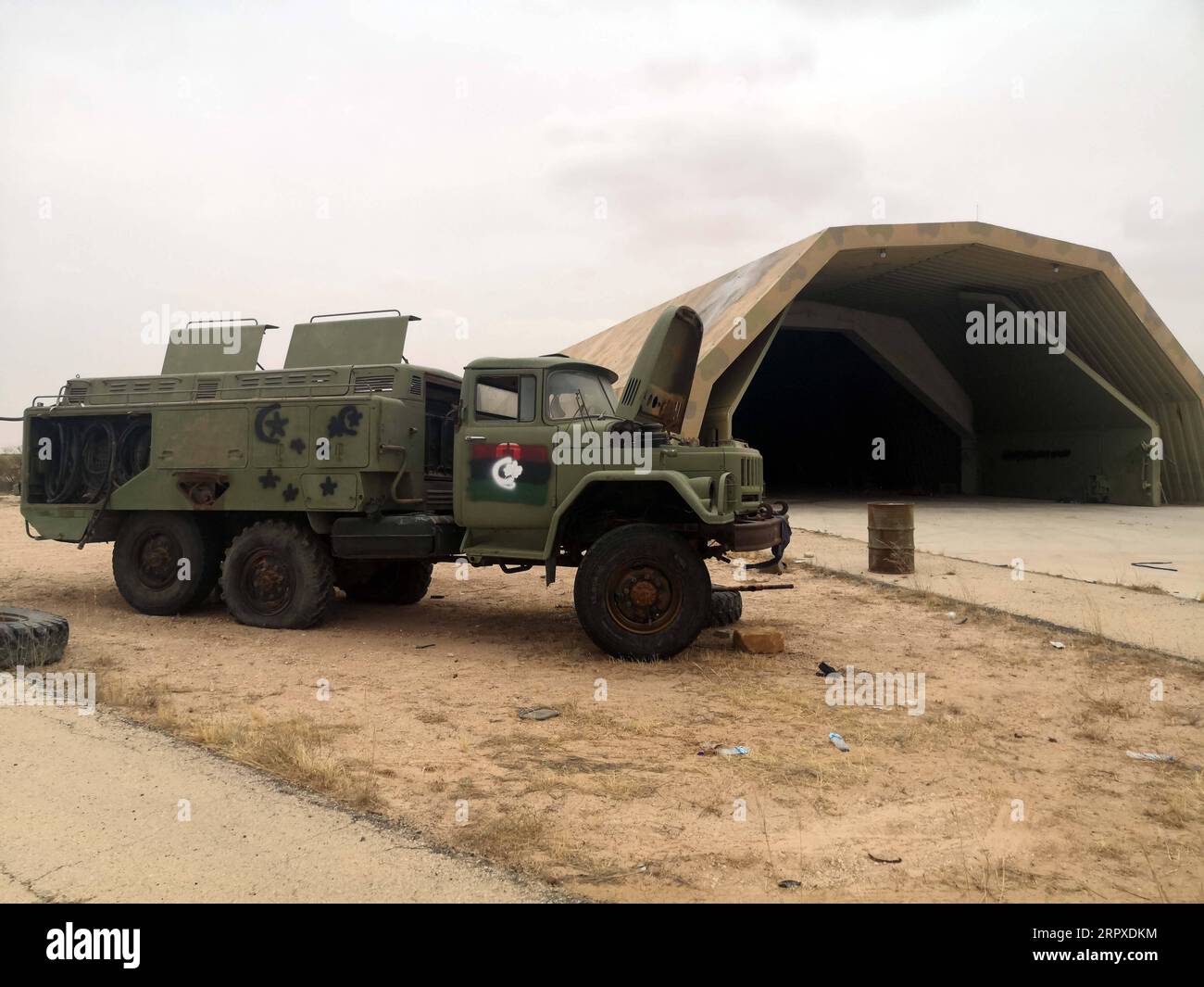 Un military base hi-res stock photography and images - Alamy