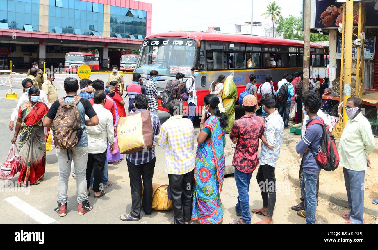 Internal buses hi-res stock photography and images - Alamy