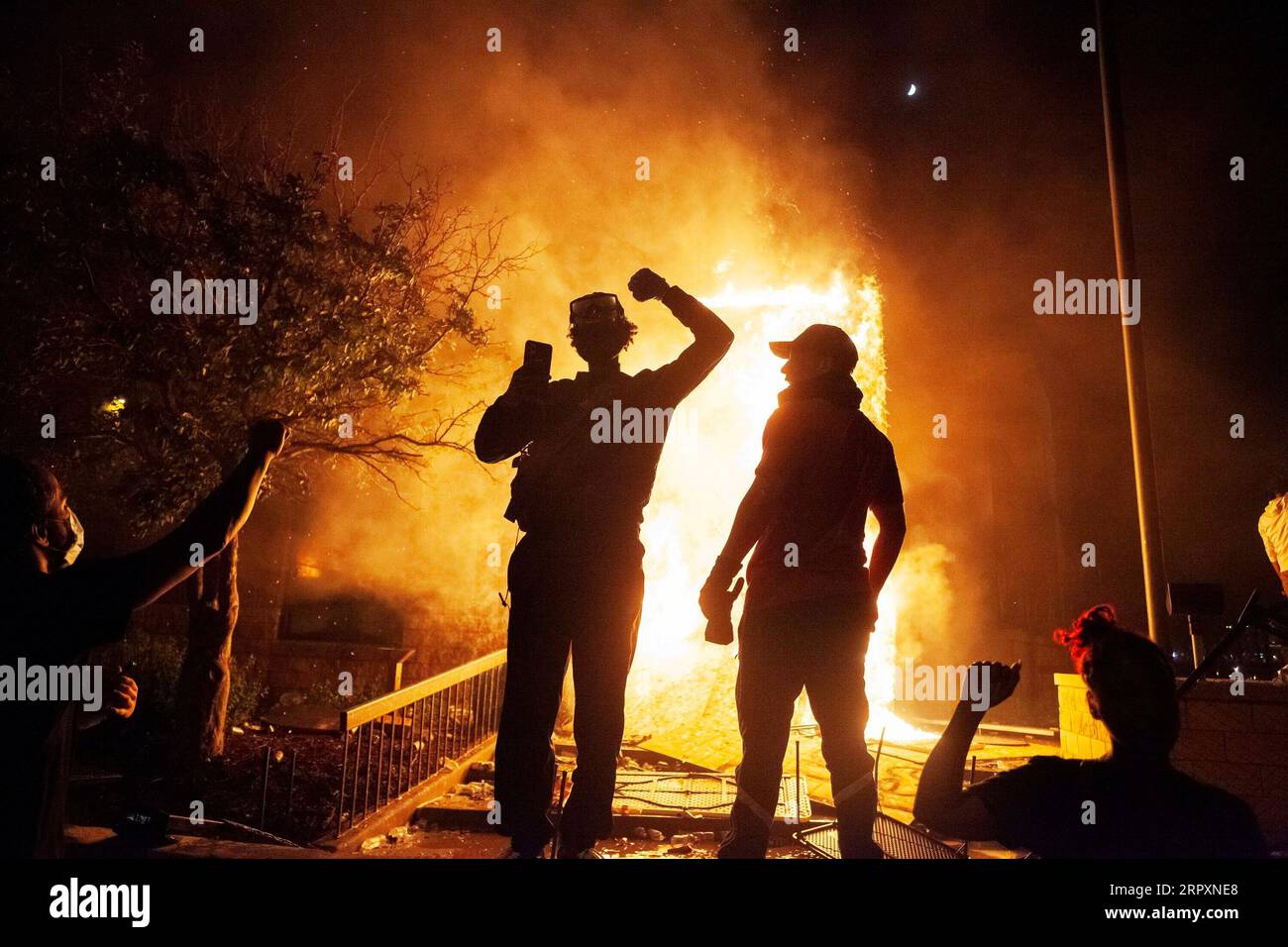 Minneapolis 28 may 2020 precinct hi-res stock photography and images ...