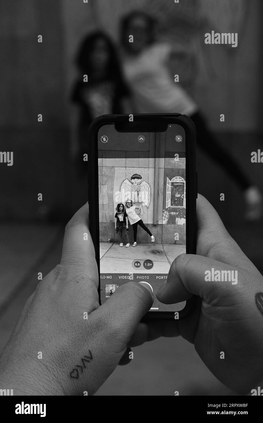 Frame within a frame hi-res stock photography and images - Alamy