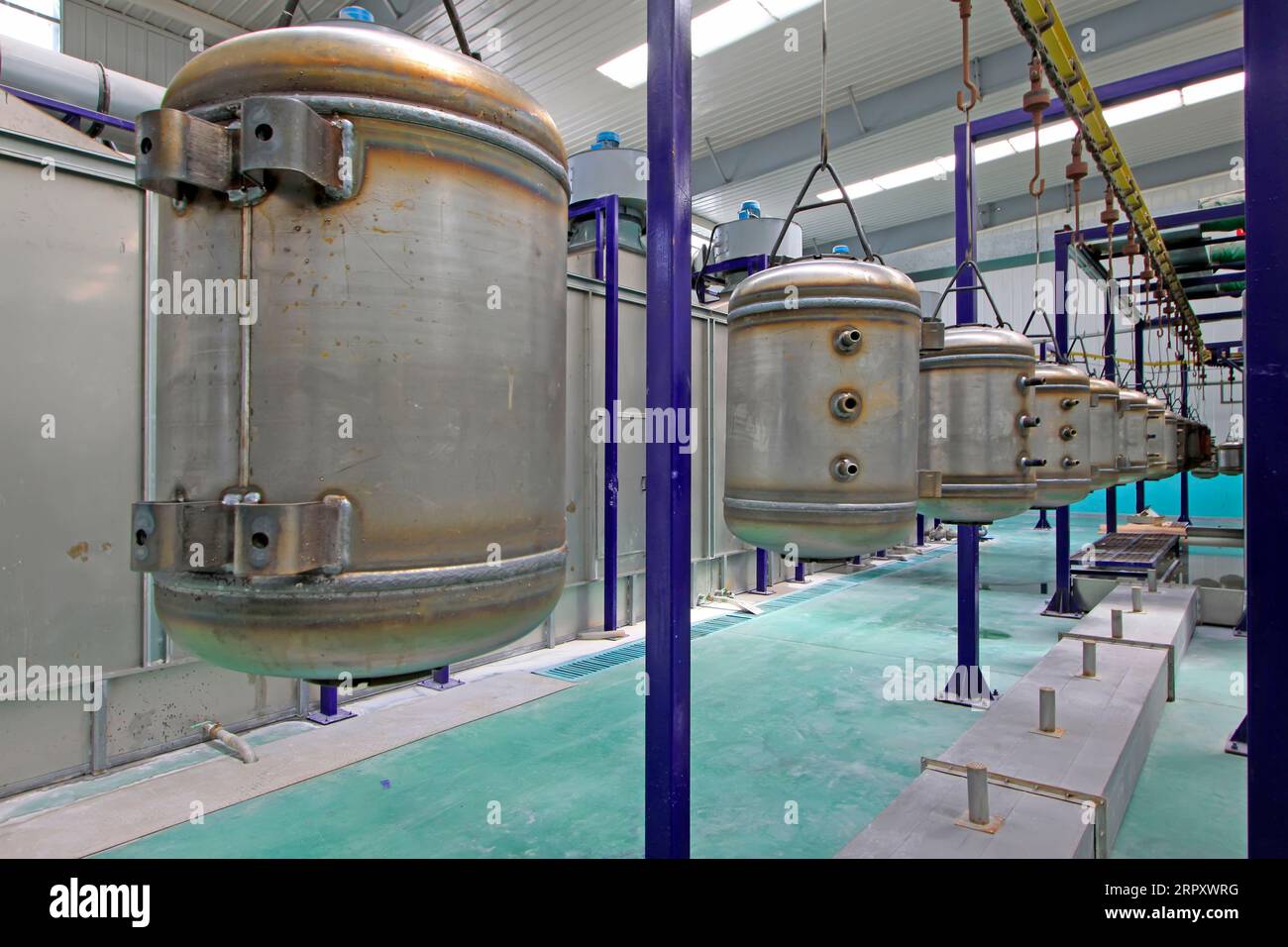 Stainless steel pressure water tank in the drive device in a factory ...