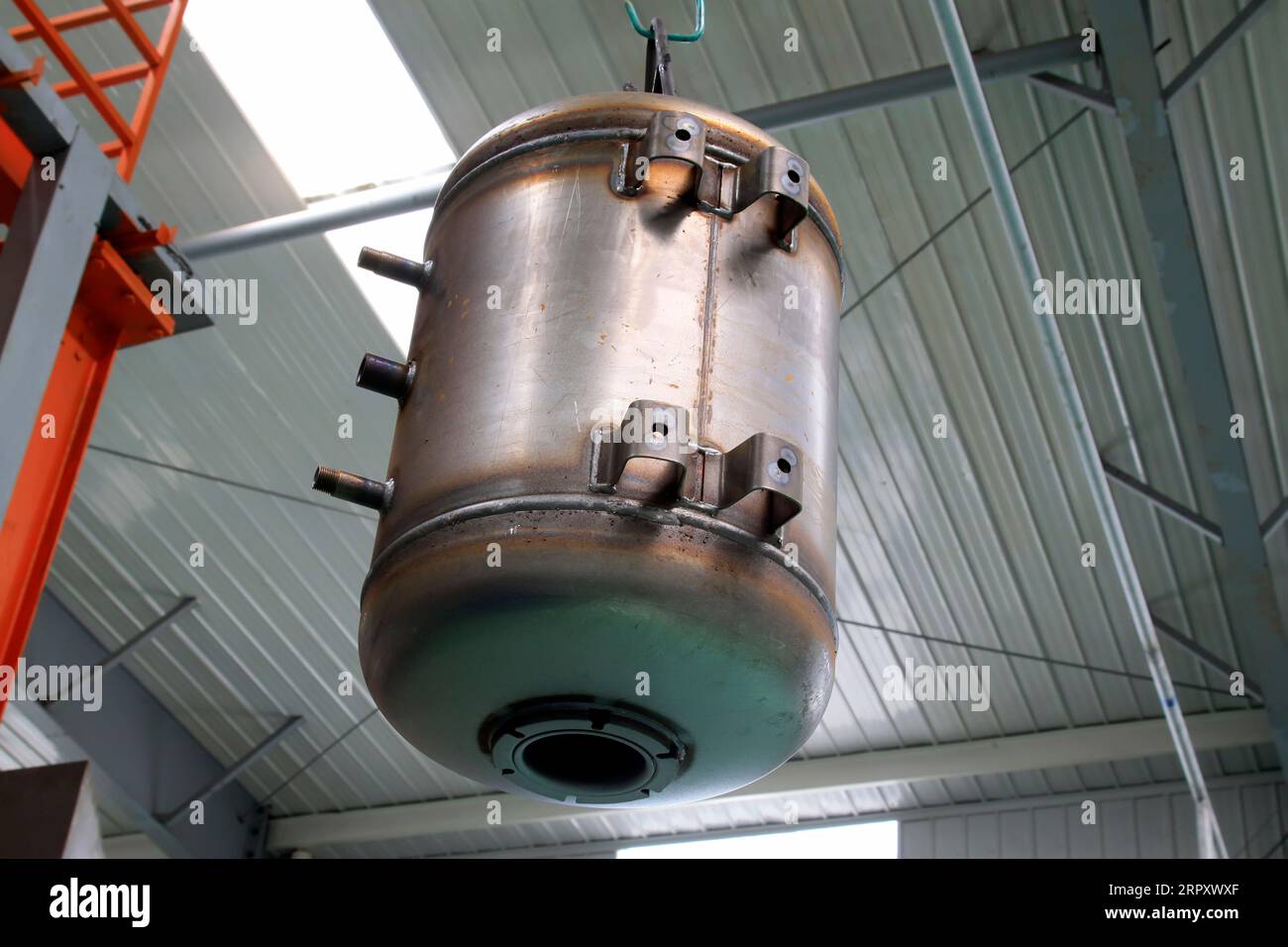 Stainless steel pressure water tank in the drive device in a factory ...