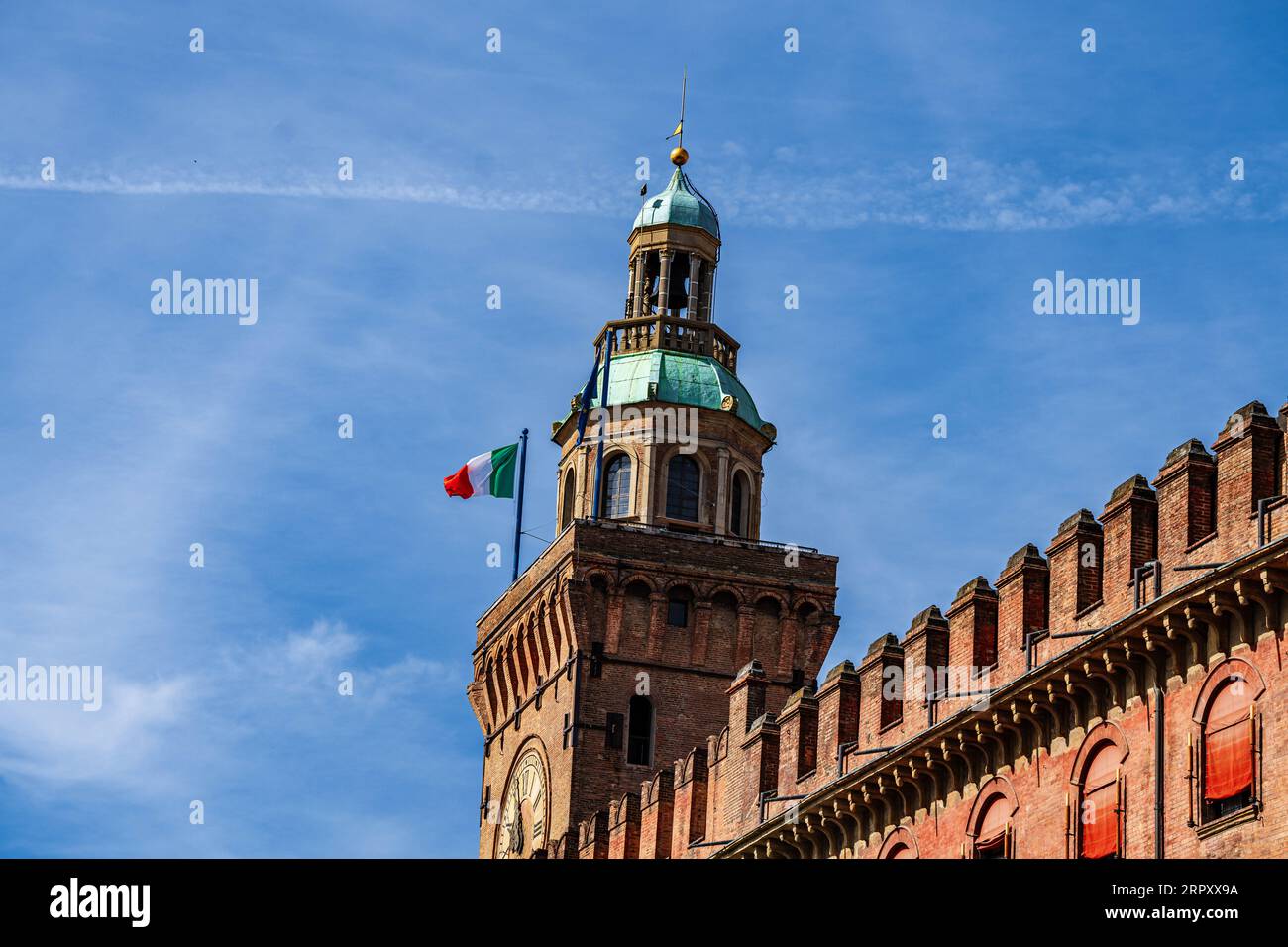 Dome bologna hi-res stock photography and images - Alamy